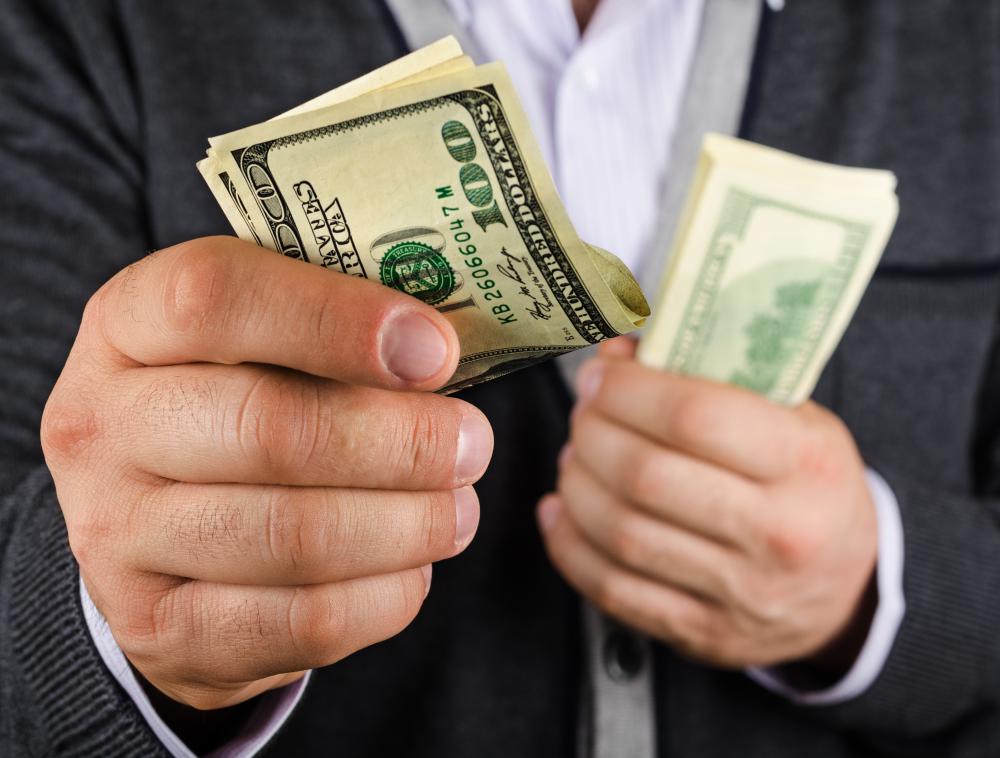 What are Kickbacks? (with pictures)