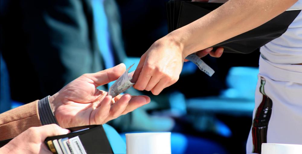 What is an IOU? (with pictures)