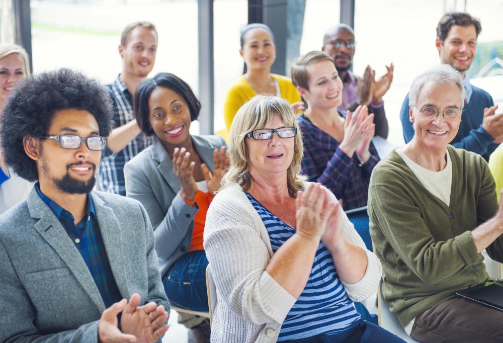 What is Appropriate Workplace Body Language? (with pictures)